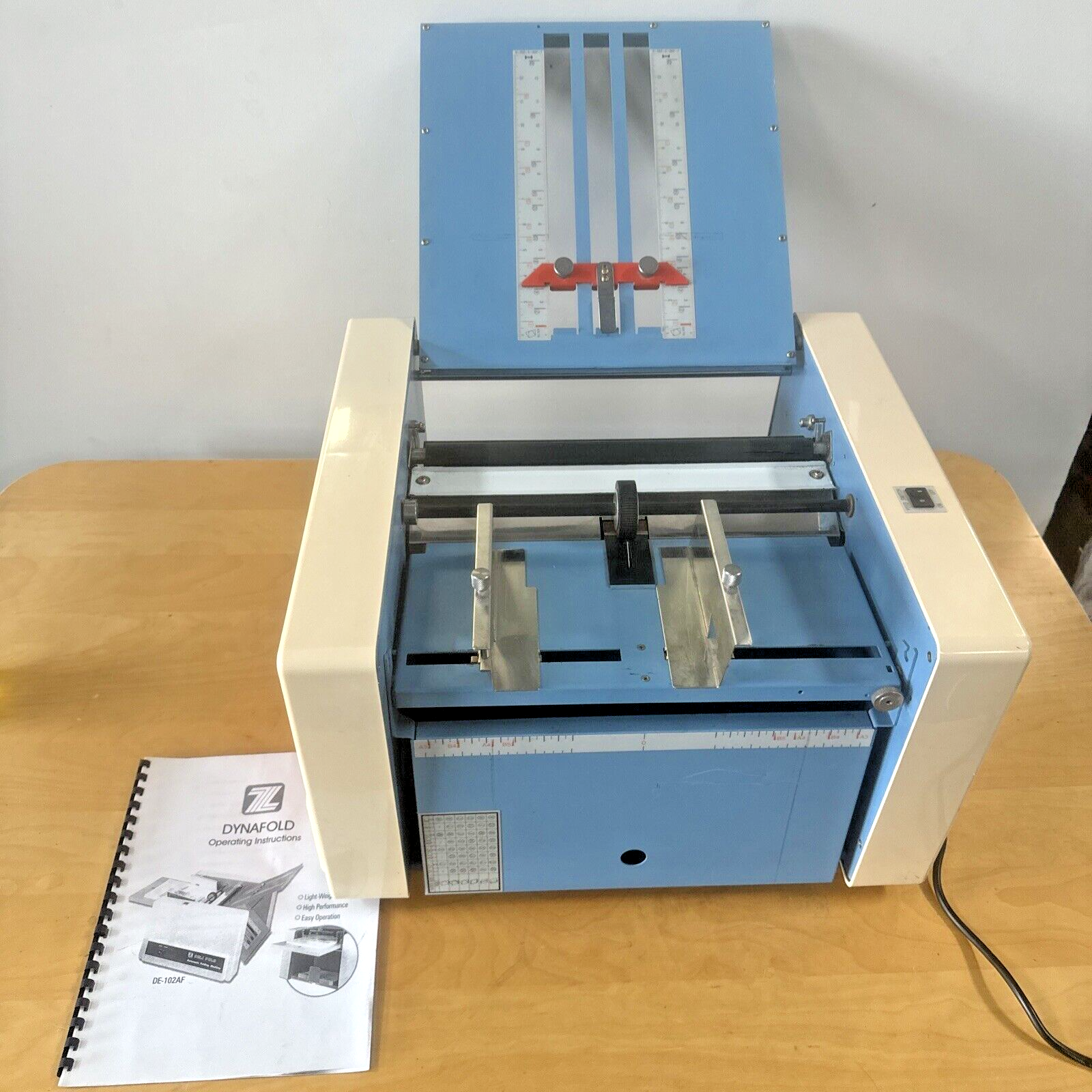 DYNAFOLD DE-202AF Automatic Folding Machine | Kian Equipment